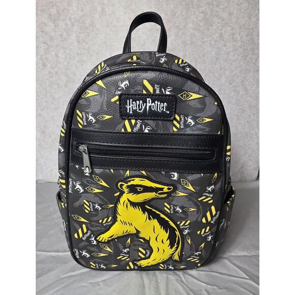 Loungefly | Bags | Loungefly Harry Potter Hufflepuff House Of Hogwartz ...